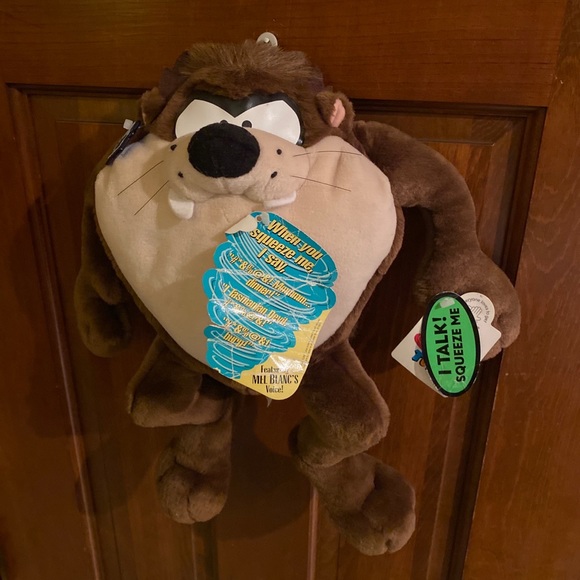 Toys New Applause Looney Tunes 16 Tasmanian Devil Plush Doll I Talk